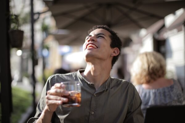 What You Need to Know About Drinking Alcohol After Tooth Extraction ...